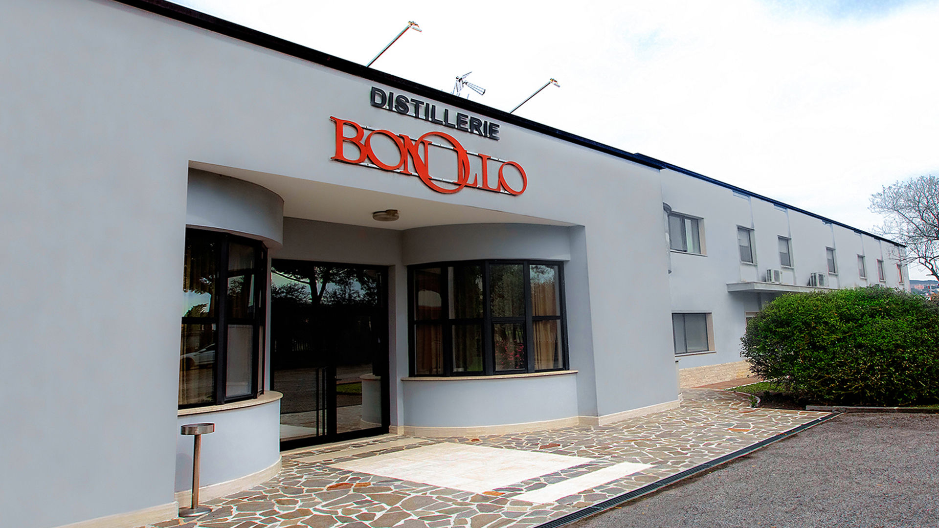 Distillerie Bonollo S.p.A. - Grappe, Liqueurs, Amari since 1908